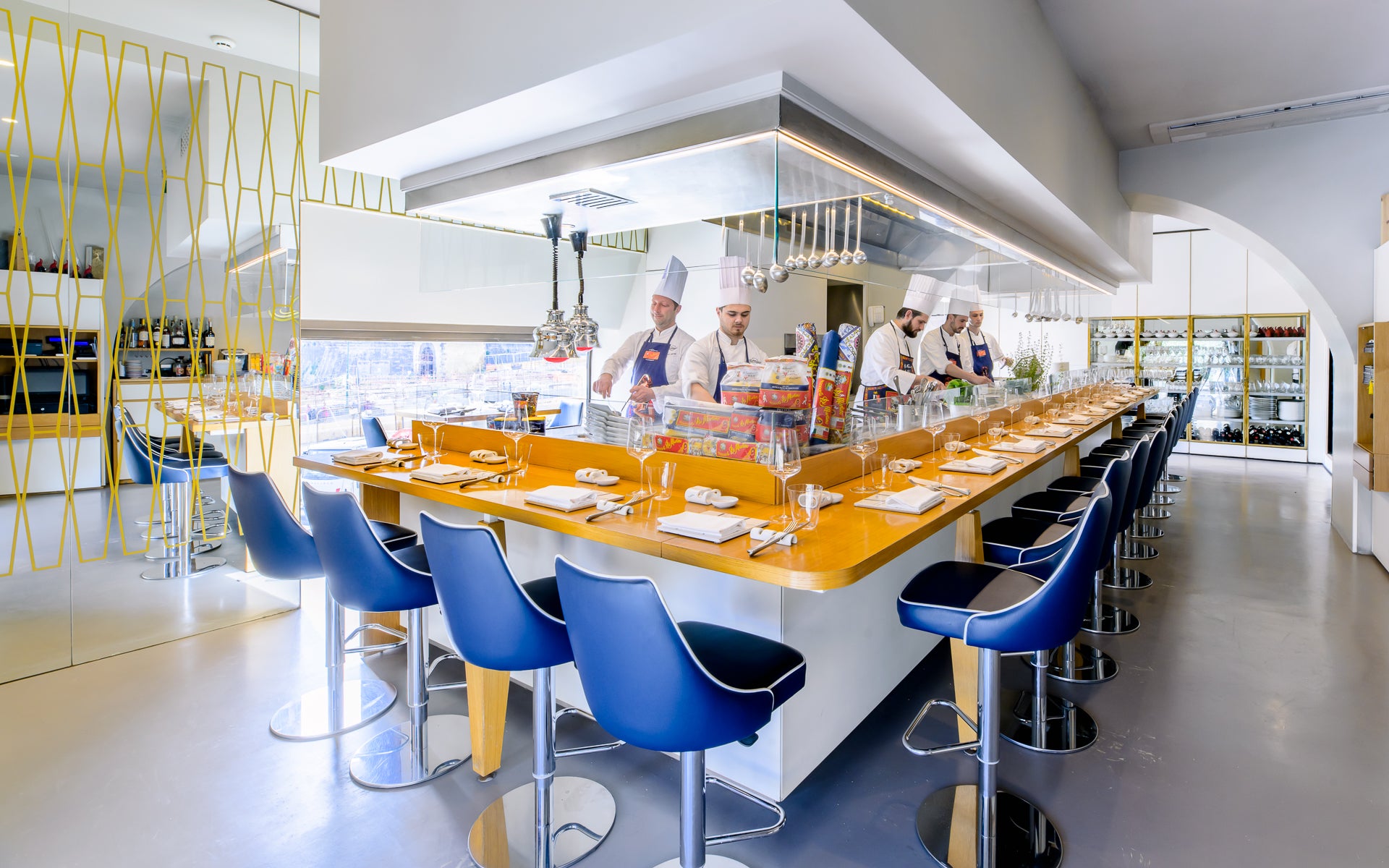 Il New York Times giudica Sea Front Pasta Bar tra i 5 ristoranti ...